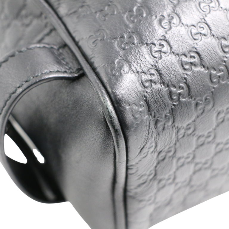 Gucci Black Leather Guccissima Toiletry Bag - Luxury Travel Accessory