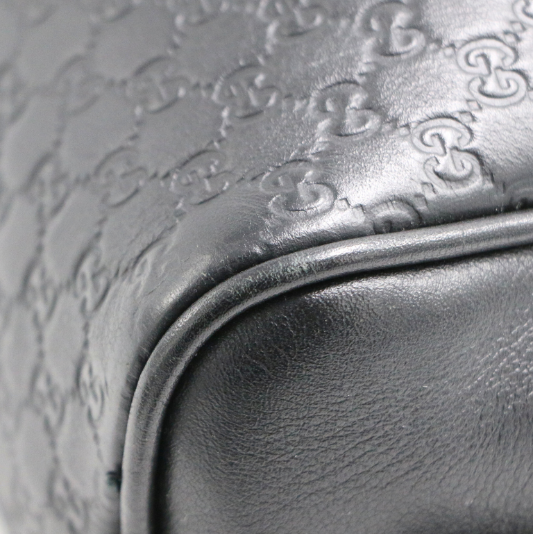 Gucci Black Leather Guccissima Toiletry Bag - Luxury Travel Accessory